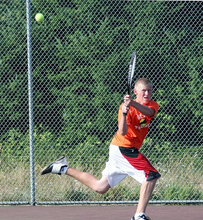 Tennis teams soak up the sun - Camas-Washougal Post-Record