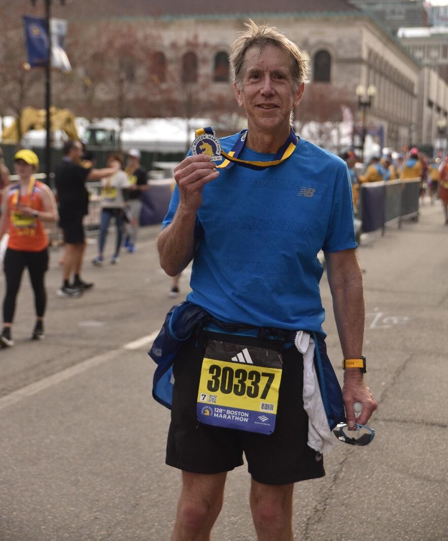 Camas marathon runner earns ‘Six Finisher’ medal - Camas-Washougal Post ...