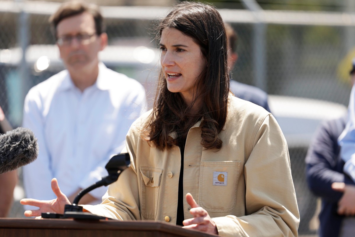 Rep. Gluesenkamp Perez calls for funding chemical safety board - Camas ...